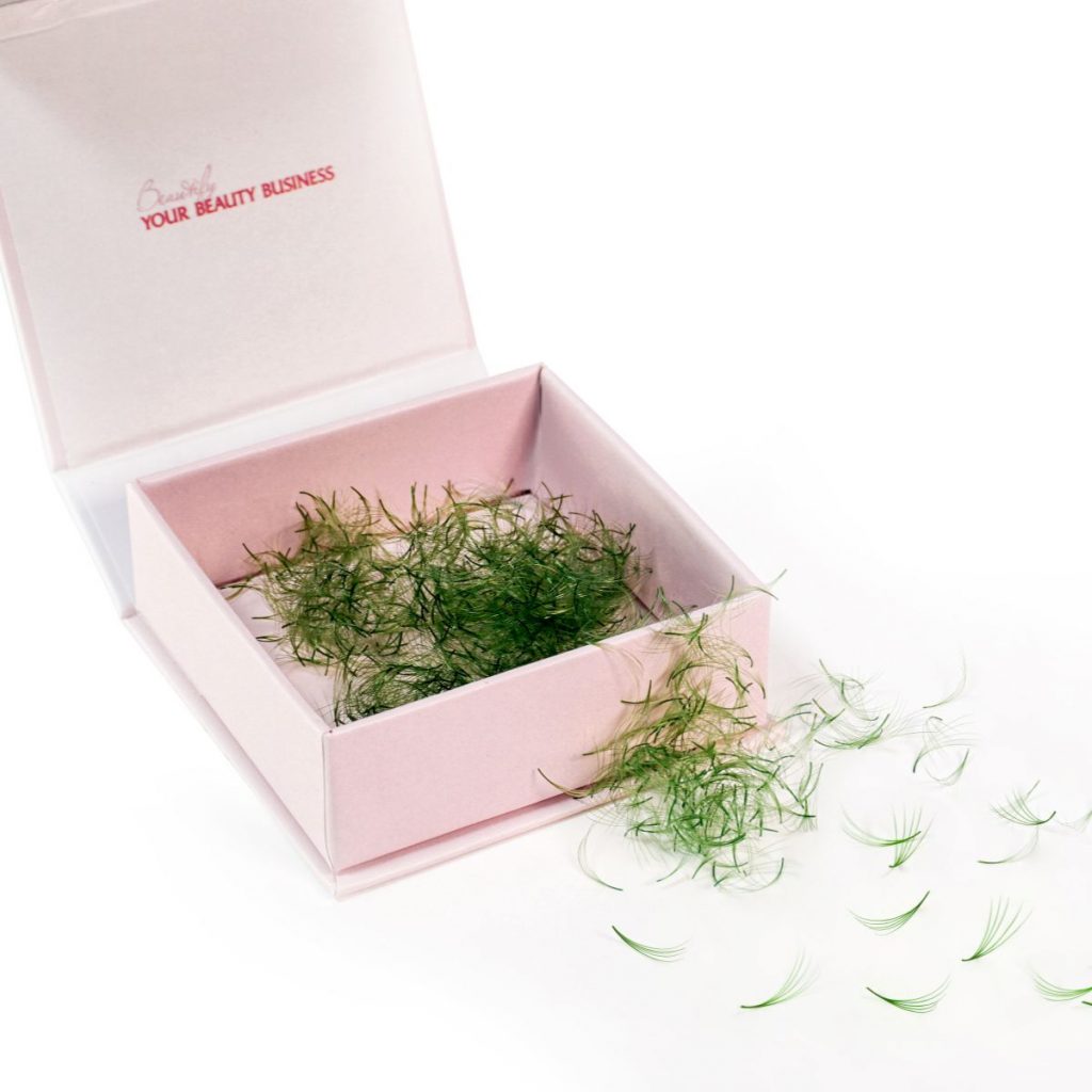 Premade Color Lash Fans: The Art of Self-Expression