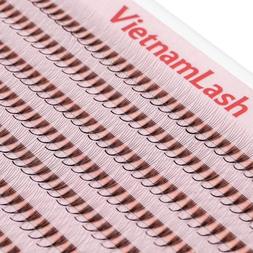 Enhancing beauty: The magic of narrow promade fans